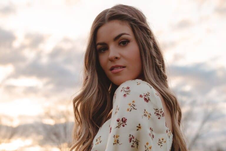 12 Rising Female Stars Making Waves In Country Music - Music Mayhem