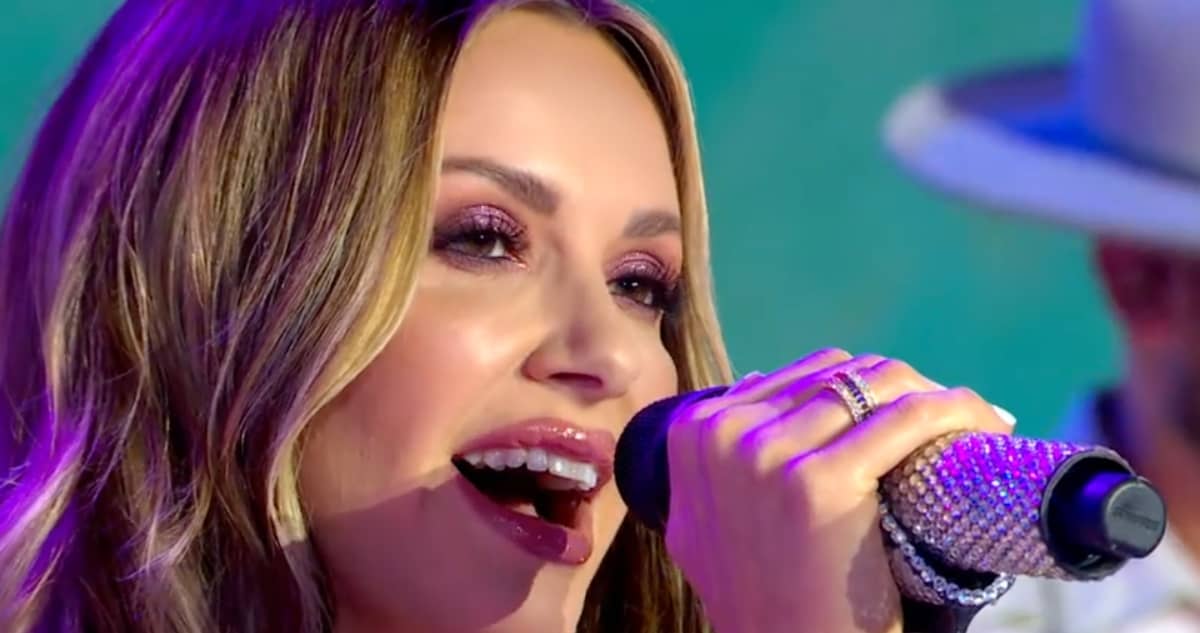 Carly Pearce's Instagram, Twitter & Facebook on IDCrawl