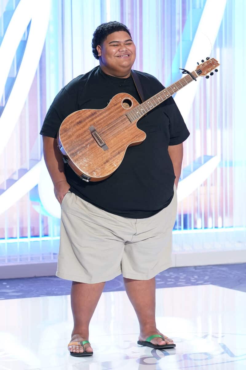 Jelly Roll Tearfully Reacts To American Idol Finalist Iam Tongi He