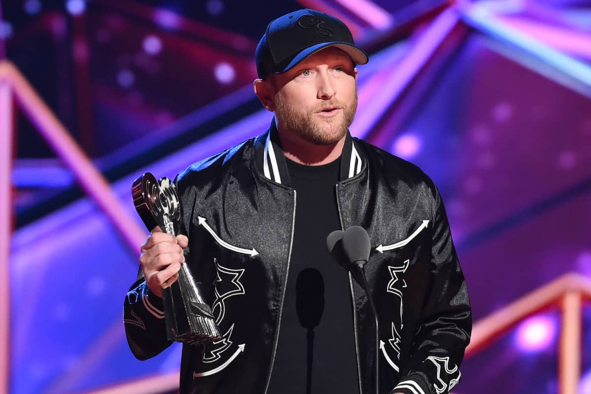Cole Swindell Talks 'Stereotype Broken' Deluxe Album, Reflects On “One ...