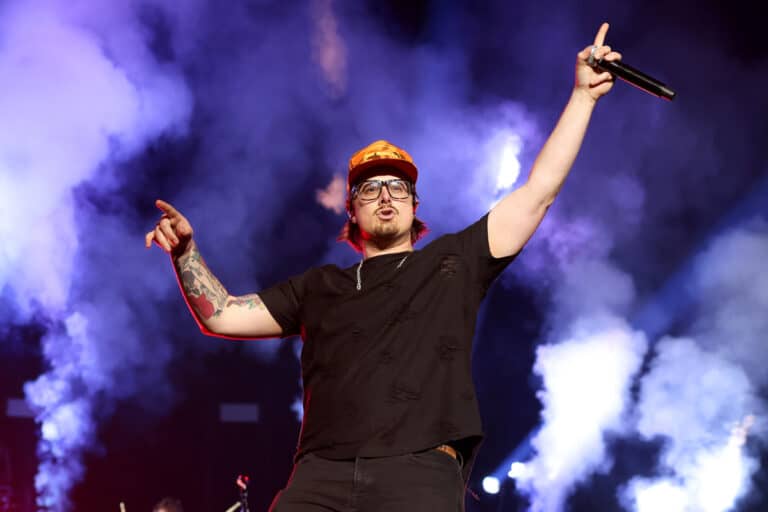 WATCH: HARDY Throws Rowdy Backyard Party In New "Truck Bed" Music Video ...