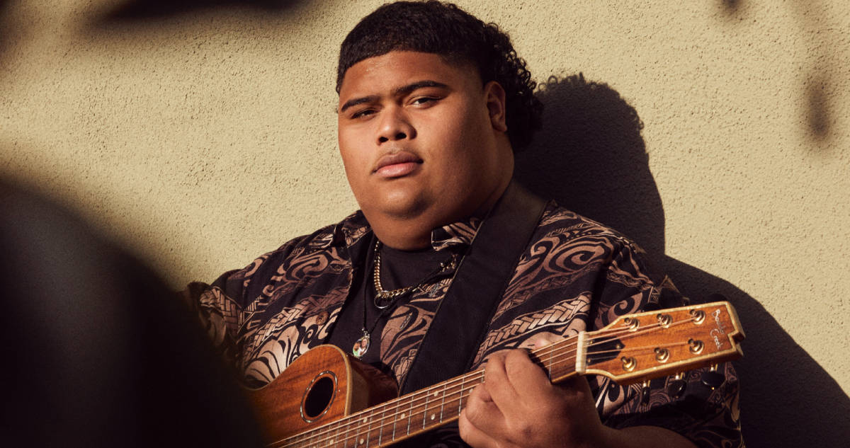 LISTEN: 'American Idol' Finalist Iam Tongi Honors Late Father With ...