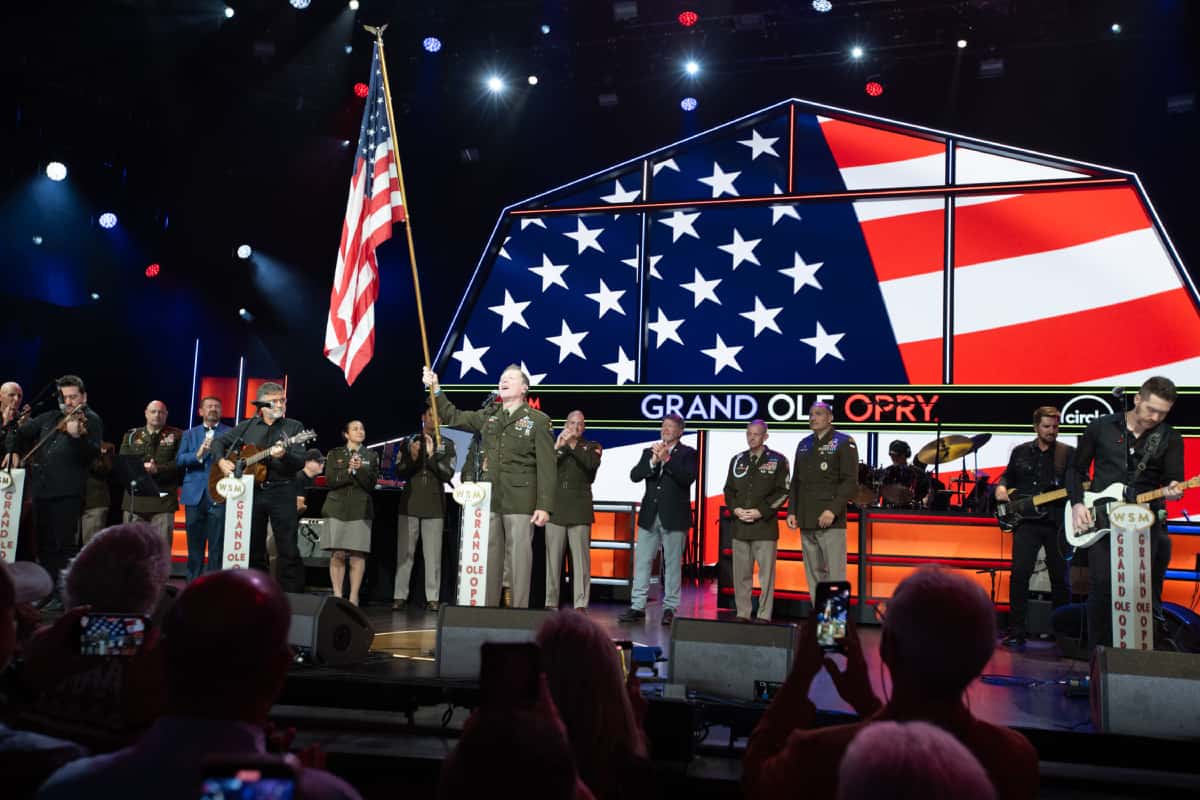 Craig Morgan Enlists In U.S. Army Reserve On Country Music's Most ...