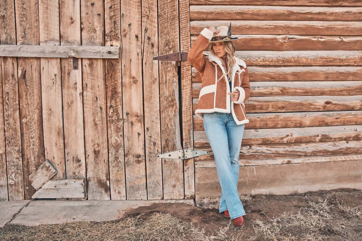Lainey Wilson Turns Heads And Her Iconic Style Shines In Wrangler's ...
