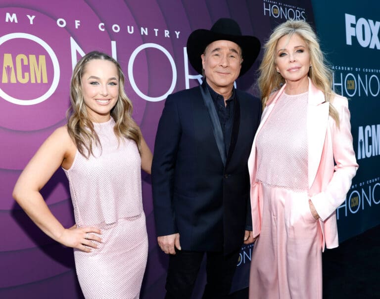 Clint Black, Wife Lisa Hartman Black & Daughter Lily Pearl Black Are ...