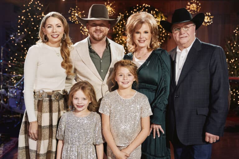 Cody Johnson Recalls Heart-Wrenching Family Story Of A Time When He Was ...