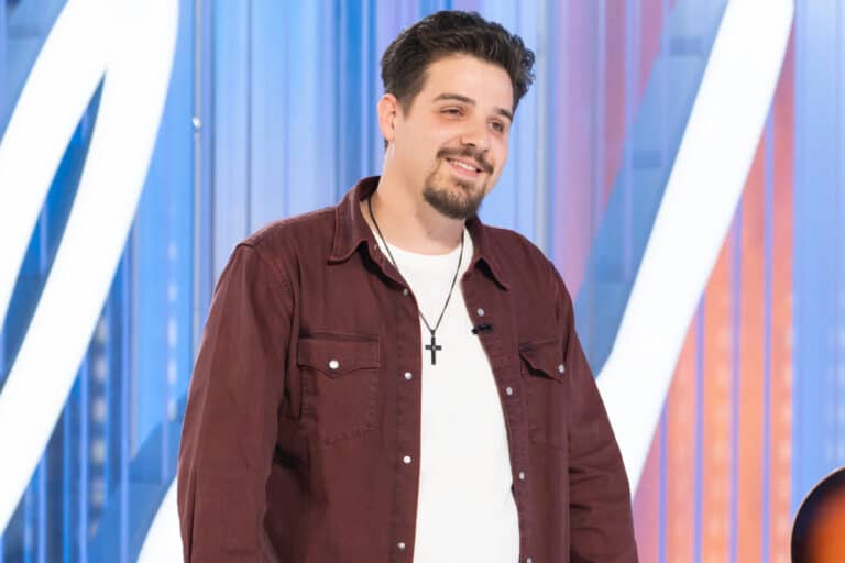 The Singing Barber, Noah Peters, Proves He's Destined For Country Music ...