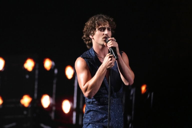 Benson Boone Earns Standing Ovation With Explosive Performance Of ...