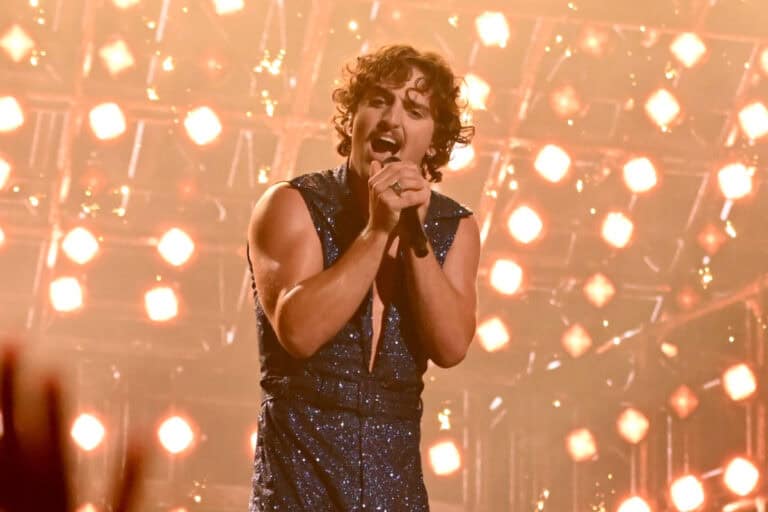 Benson Boone Earns Standing Ovation With Explosive Performance Of ...