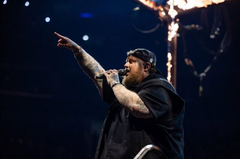 Jelly Roll Kicks Off Beautifully Broken Tour: See Set List - Music Mayhem