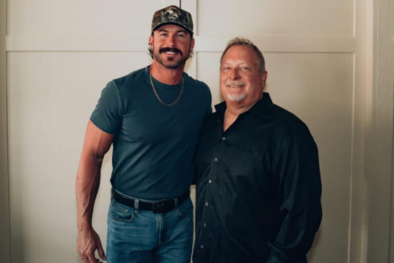 Riley Green's Duck Blind: See Inside The Nashville Bar And Food Menu ...