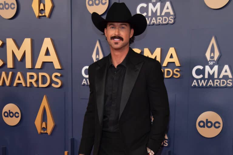 Ella Langley, Riley Green Deliver Mesmerizing Performance of “You Look ...