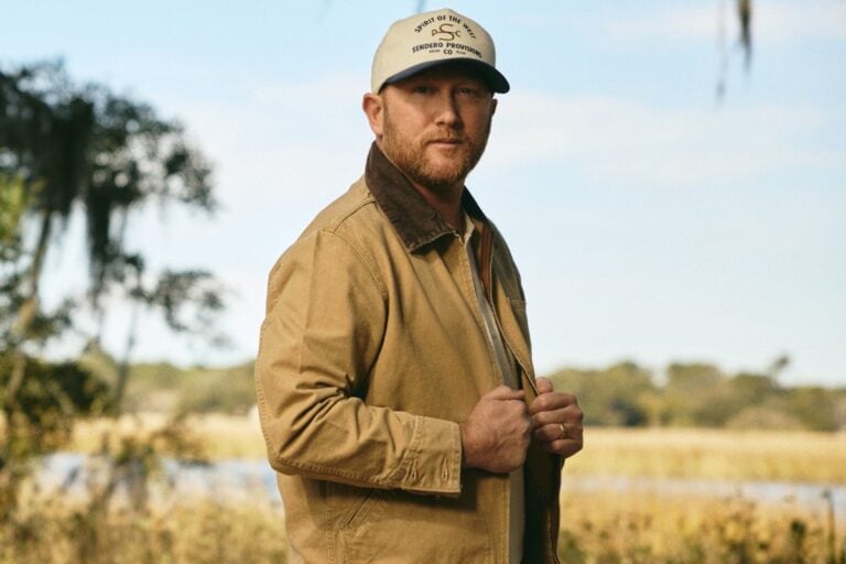 Cole Swindell Talks Honoring His Late Mom And Dad With “Heads Up Heaven ...