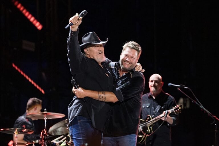 Blake Shelton and Trace Adkins Reunite For Epic “Hillbilly Bone ...