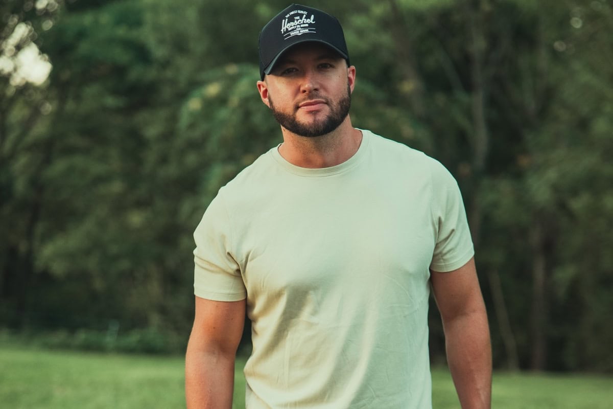 Kelsey Hart Reflects on His Journey From Small-Town Barber to Country ...