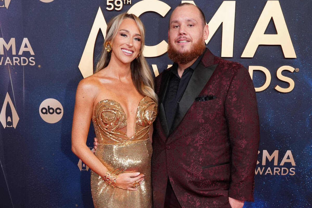 Luke Combs And Pregnant Wife Nicole Combs Enjoy Date Night at 2025 CMA Awards - Music Mayhem