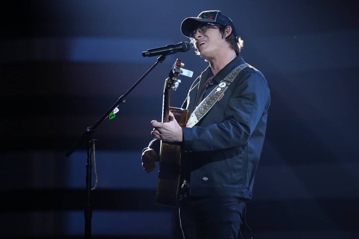 Stephen Wilson Jr. Earns Standing Ovation With Haunting Performance Of ...