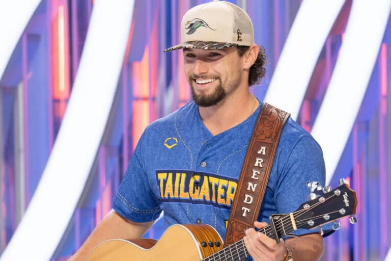 American Idol Explodes As Jayson Arendt Dances In With A Baseball Team ...