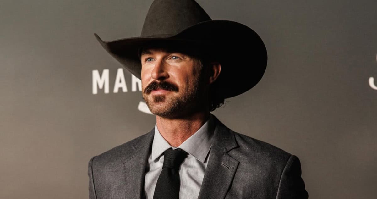 Riley Green Explains His Role As Garrett In 'Marshals' And Confirms He ...