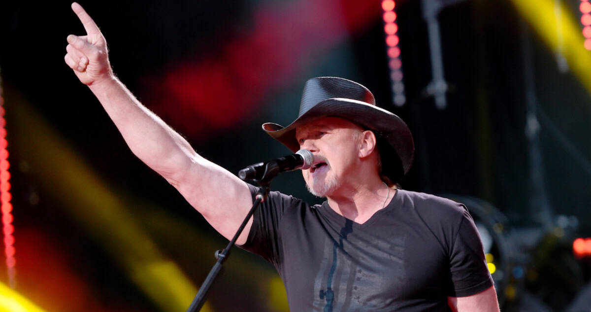 Trace Adkins Hints At Retirement After 30th Anniversary Tour: "Don't ...